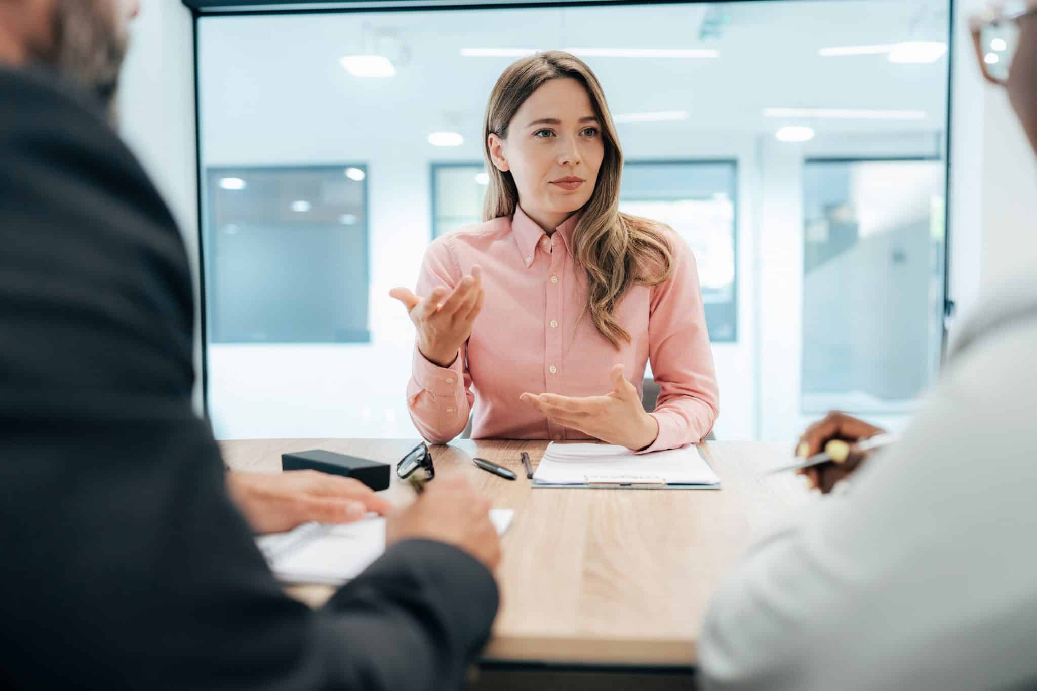 Manipulation im Job: Die 5 fiesesten Psycho-Tricks der Chefs